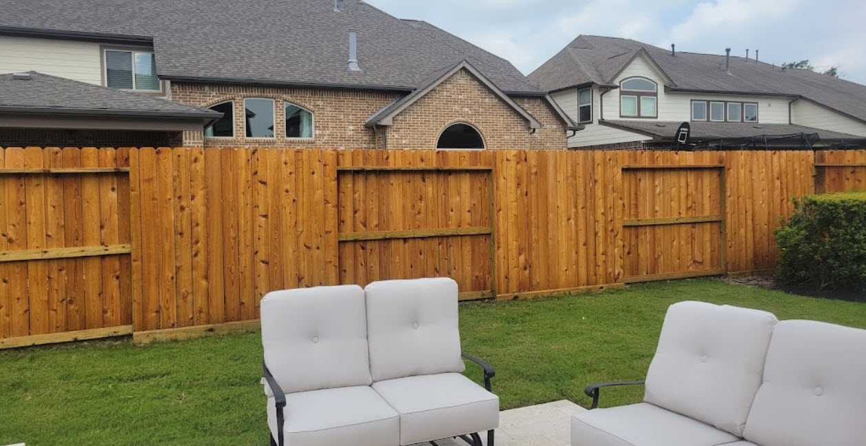 Choosing The Right Fence Builders: Questions To Ask Before You Hire